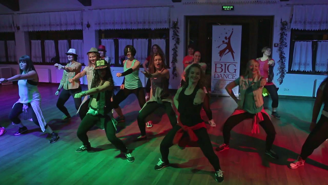 Funky Girls @ Big Dance's New Year Party - YouTube