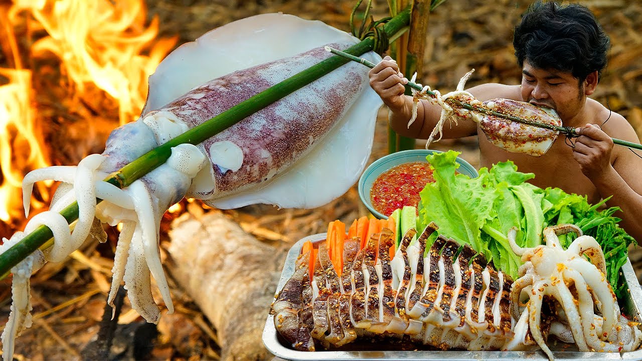 Wilderness Cooking Skill | GIANT GRILLED SQUID RECIPE Eating With Hot ...