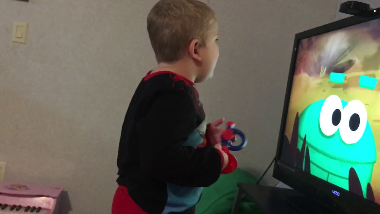 Ezra Sings StoryBots- Triceratops - YouTube