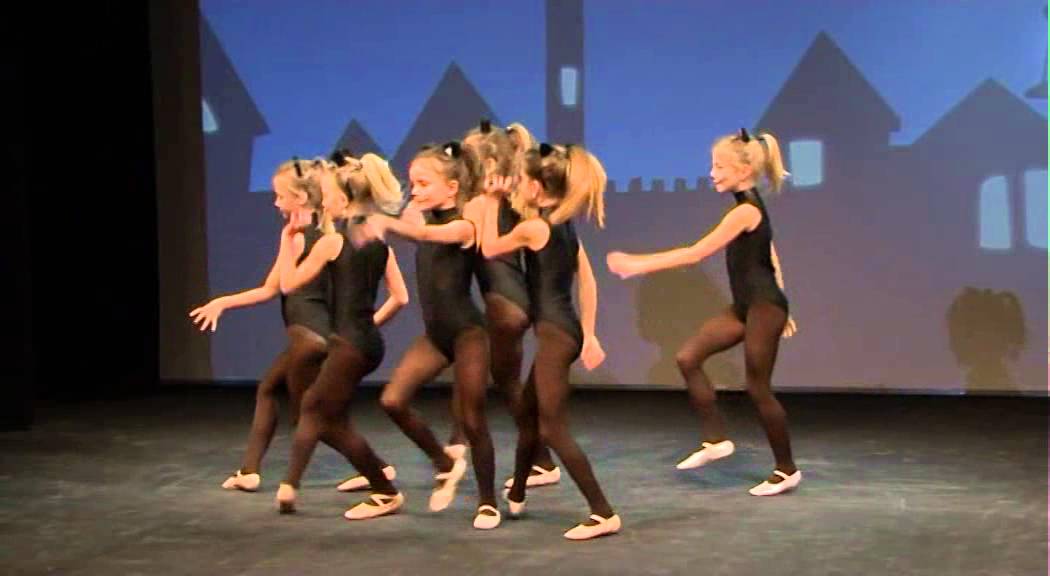 Perlice - The Siamese cat song - YouTube