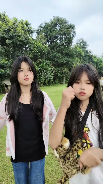 pilih wowo apa wawa #shortvideo #dance #sister - YouTube