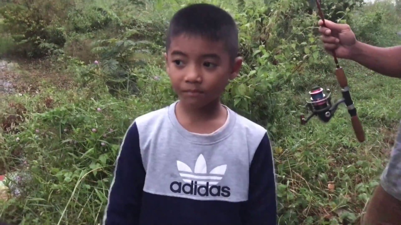 เช เชฟ ให้พ่อสอนตกปลาครั้งแรกจะเป็นยังไงนะ Fishing | Che Chef Play ...