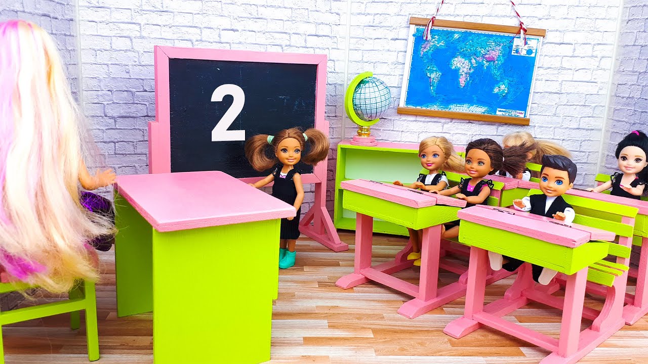 Play Barbie Dolls - School dollhouse ! School routine! - YouTube
