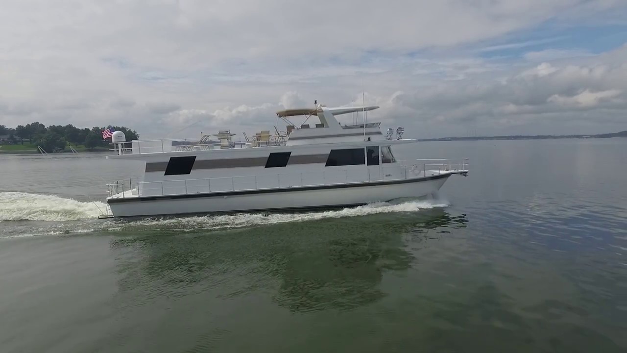 2004 Pluckebaum 67 Coastal Cruiser - WIDE CUT offered by Kyle Leeper ...