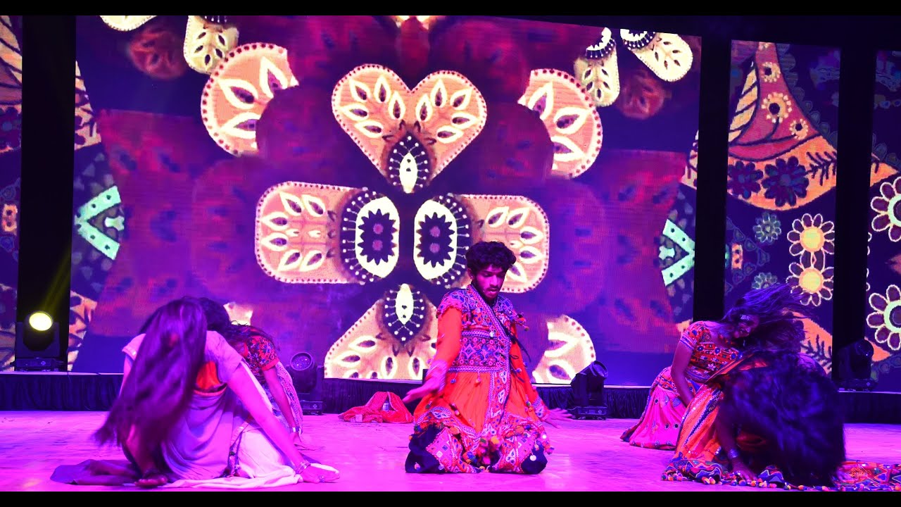 JKSC Aavishkar 2022 Solo Sining Laila me Laila & Best Garba group - YouTube