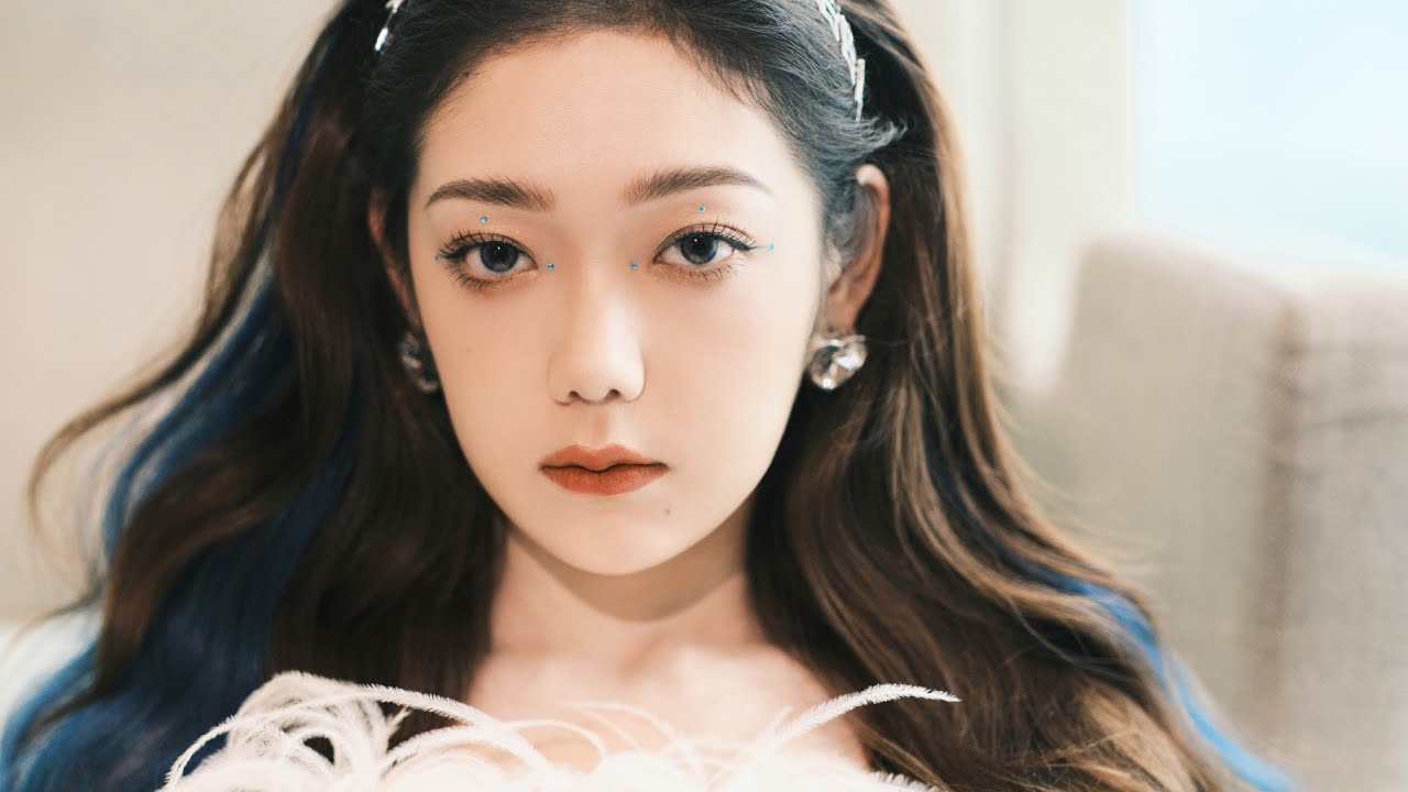 #Curleyg 希林娜依·高《精英不凡》220821和平精英暨空投节盛典 - YouTube