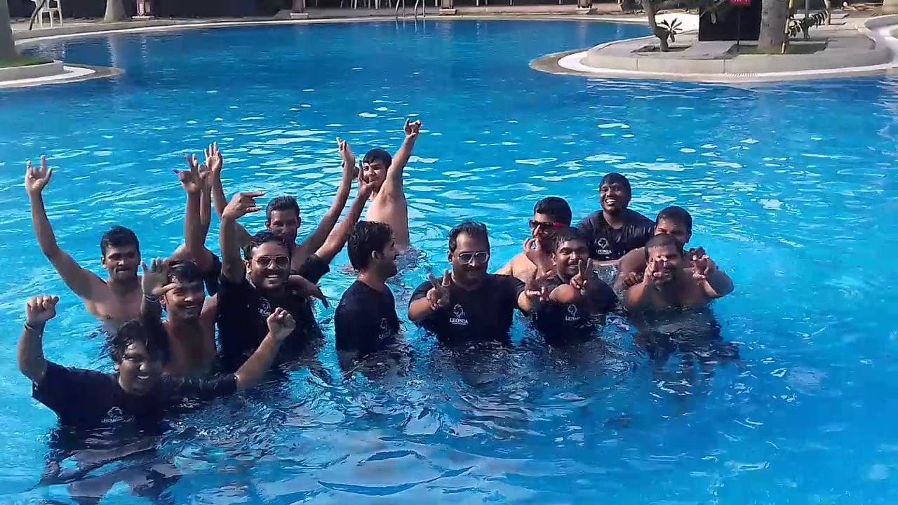 The deep blue swimming pool - YouTube