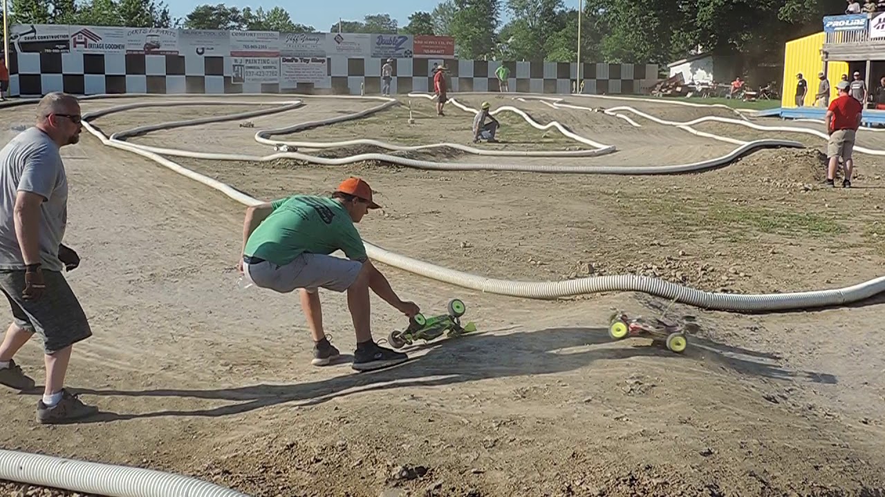 Nitro Buggy B-Main Jax Trax RC Raceway 6-6-2020 - YouTube