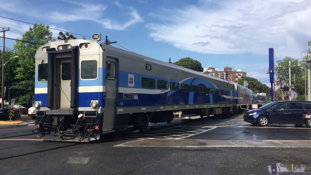 EXO (AMT) 708 heads for the Candiac Line - YouTube