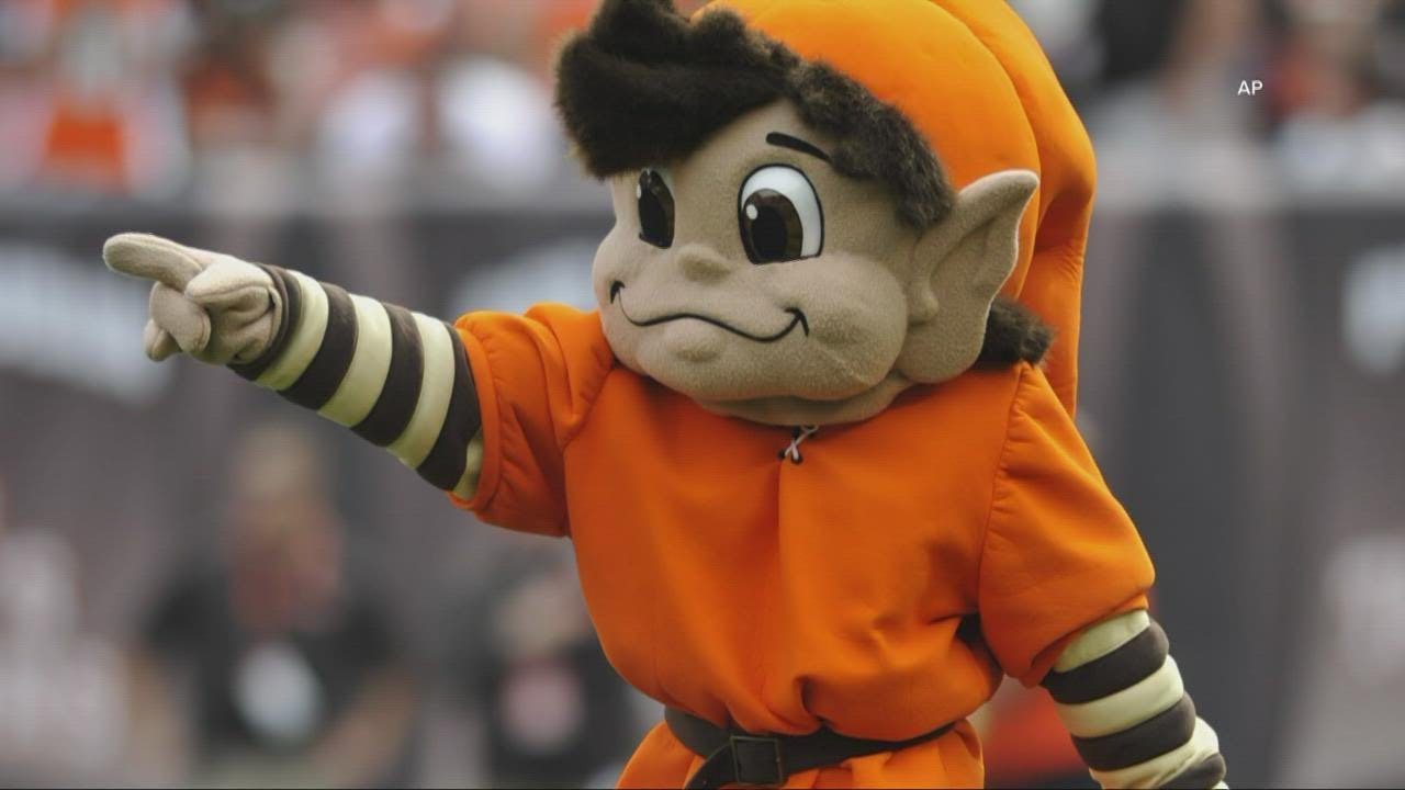 The story of Cleveland Browns mascot Brownie the Elf - YouTube