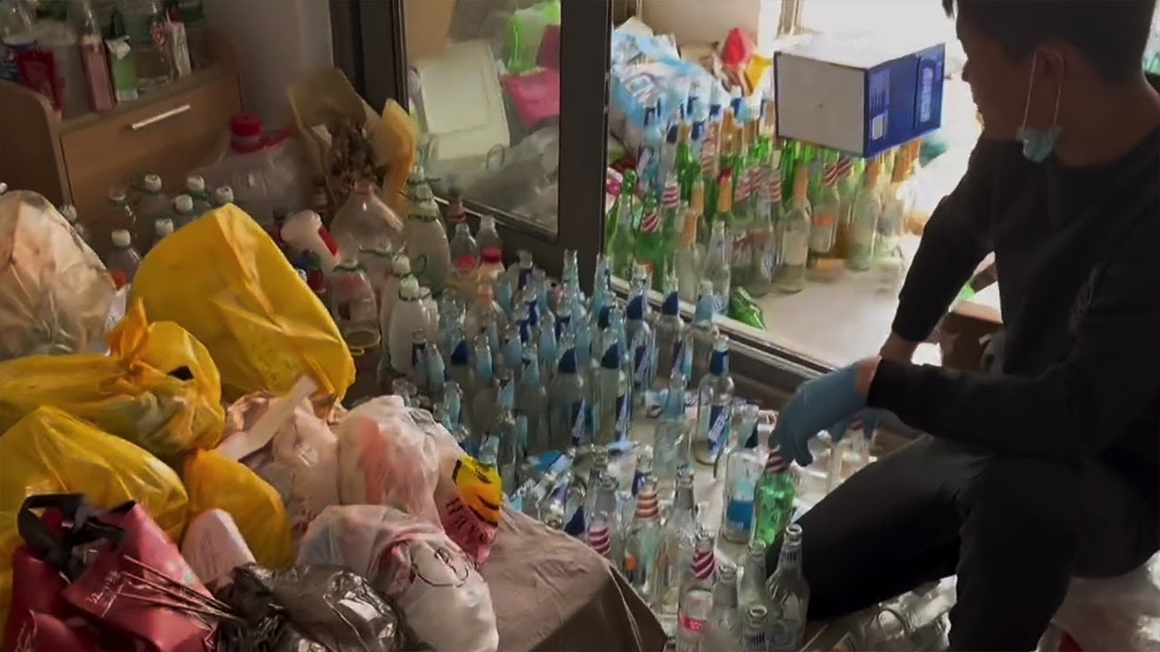 🤮Cleaning Up The House Of An Alcoholic. Extreme Deep Cleaning ...