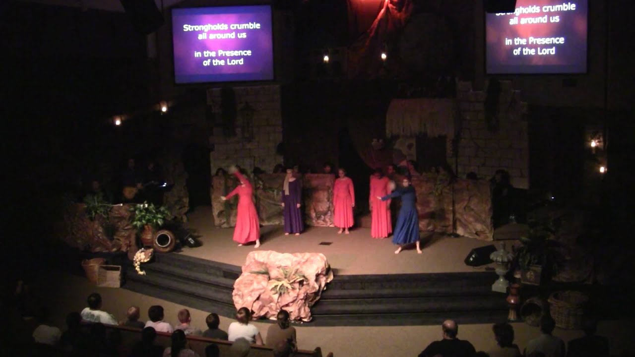Peace Church Dance Team - The Shout Of El Shaddai 4/22/11 - YouTube