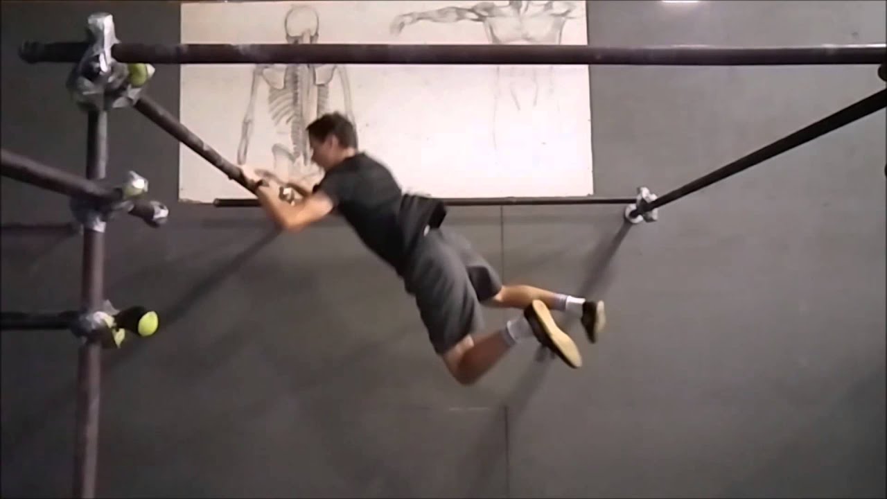 Super Slow Motion Lache (Bar To Bar Swing) - YouTube