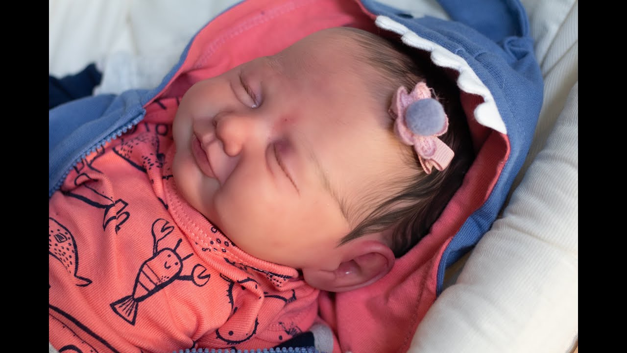 New Cuddle Baby "Pierson" by Cassia Robini Pimenta - YouTube