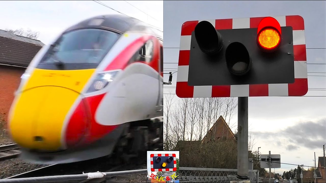 Ranskill Level Crossing, Nottinghamshire - YouTube