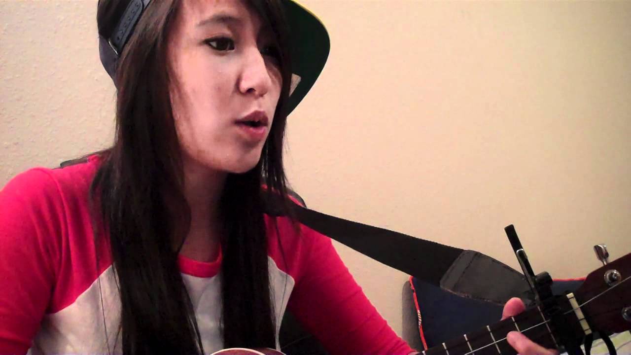 Super Bass Nicki Minaj Ukulele Cover - YouTube