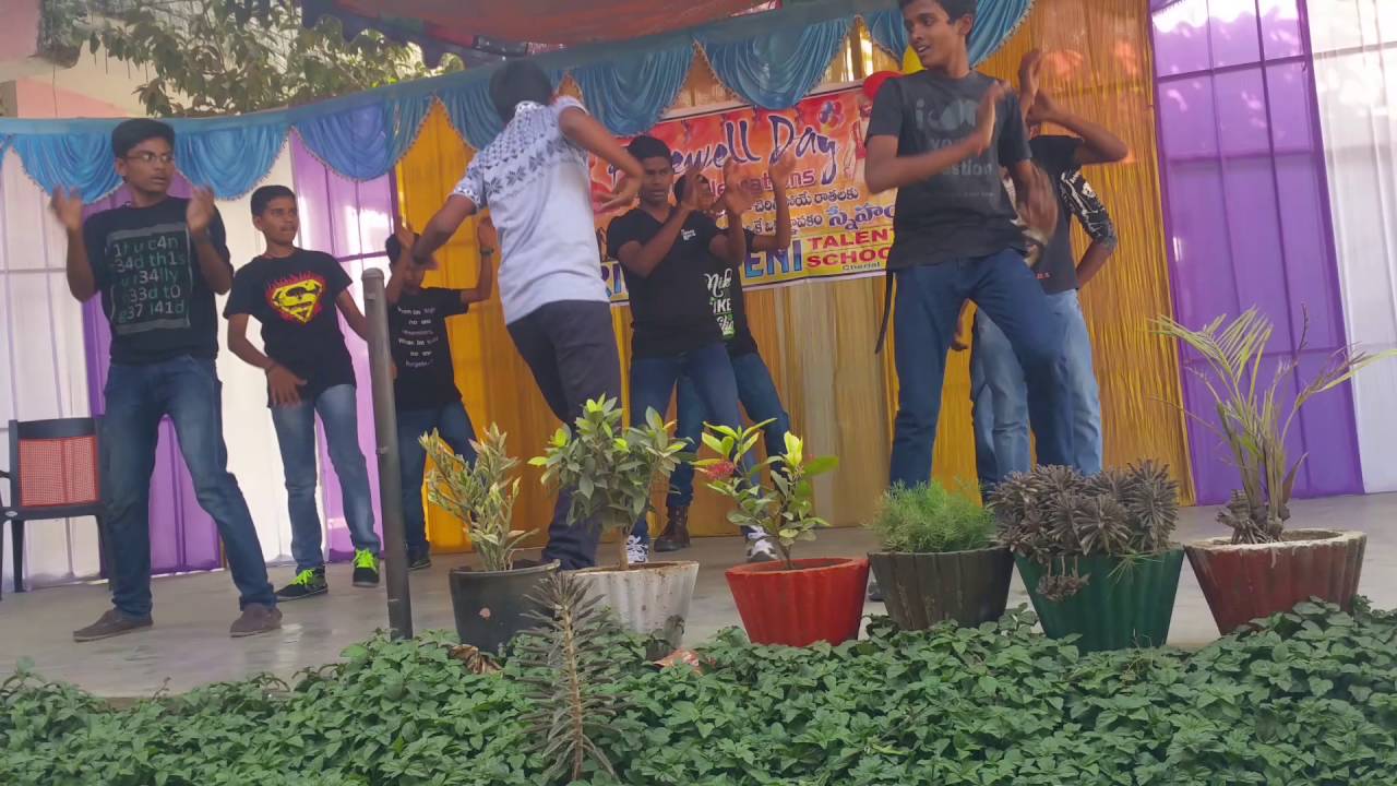 Best dance performance by school students must watch - YouTube