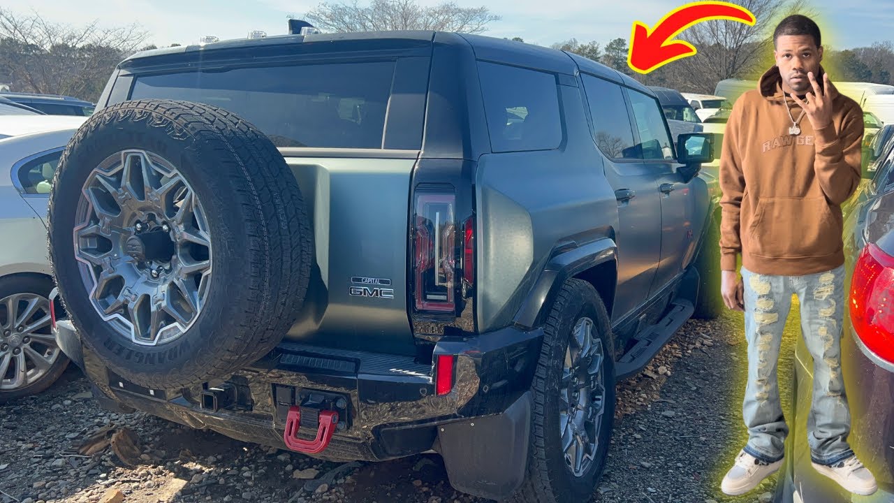 The First Ever Wrecked GMC Hummer EV At Copart - YouTube
