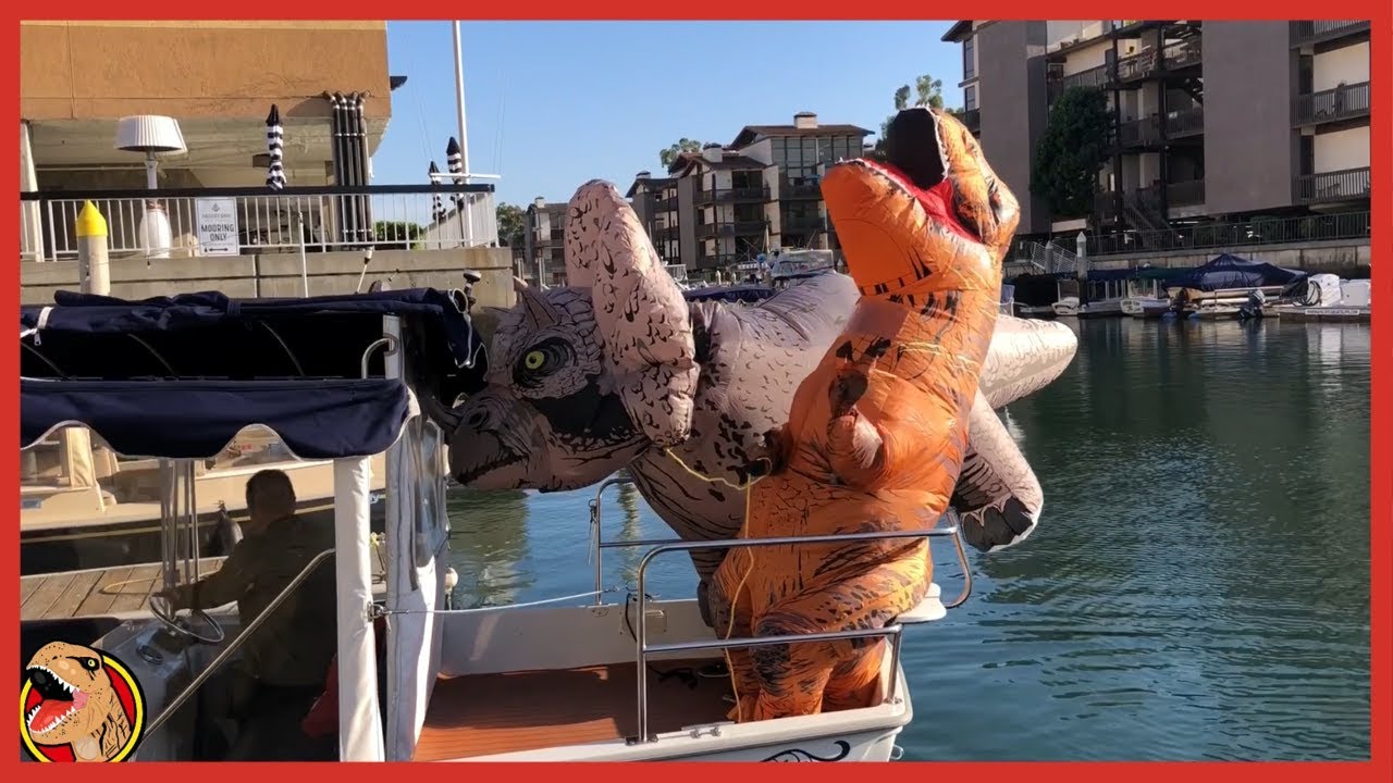 T-REX RIDES A DUFFY BOAT RENTAL - YouTube