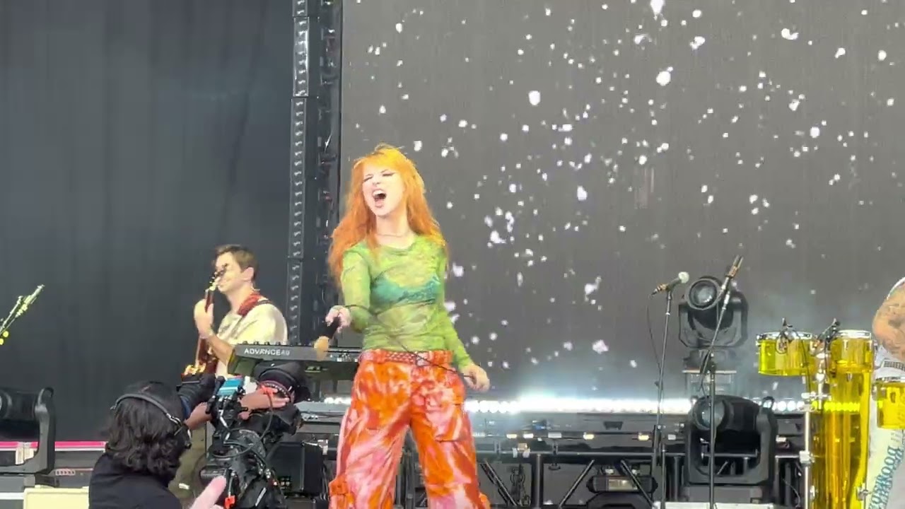 Paramore - Still Into You (Live at ACL Fest Austin,Tx 10/16/22) - YouTube