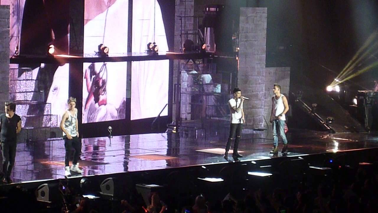 One Direction concert in Perth on 29/09/2013 - YouTube
