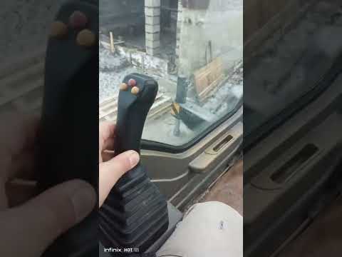 Джойстики управления. Кран китаец25т. XCMG K5.