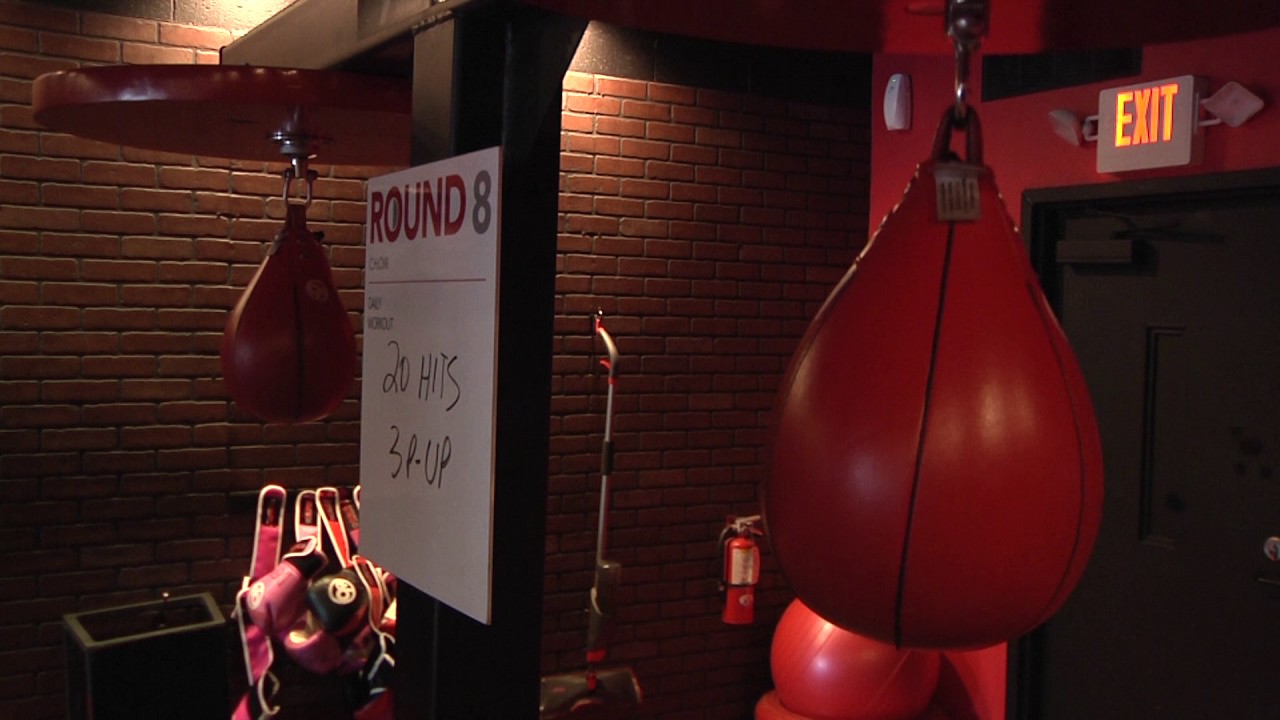 9Rounds 30-Minute Kickboxing Fitness - YouTube