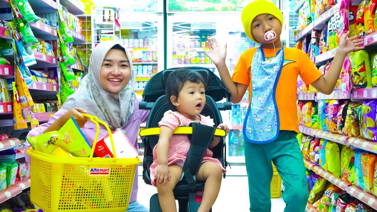 BELANJA BULANAN BARENG DUA BAYI LUCU BIKIN PUSING 🥴 | Davino Vlog - YouTube