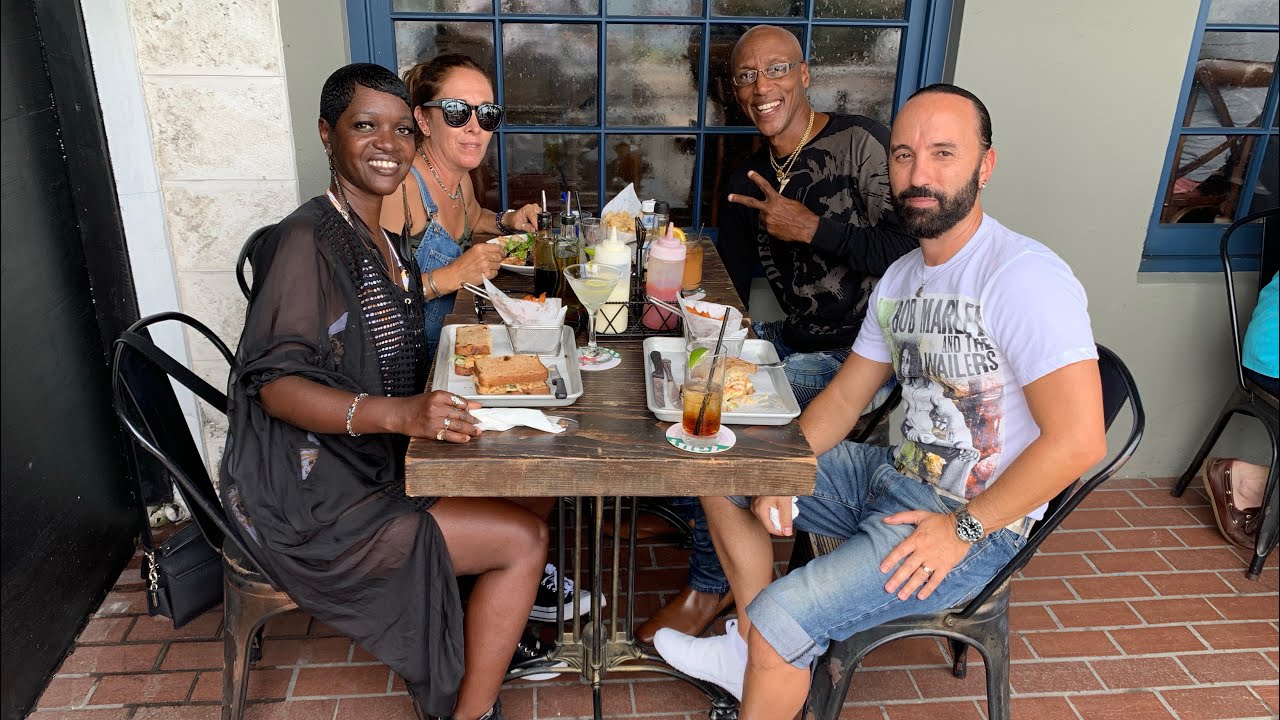 Sunday funday at the Astwood Arms restaurant Bermuda - YouTube