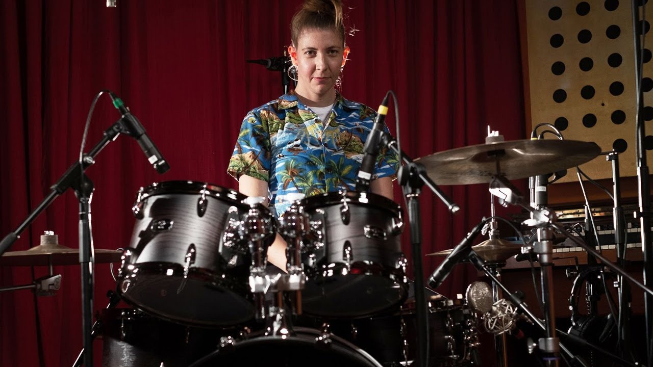 Artist Profile | Victoria Smith (Soulwax, M.I.A, Miles Kane, Austra ...