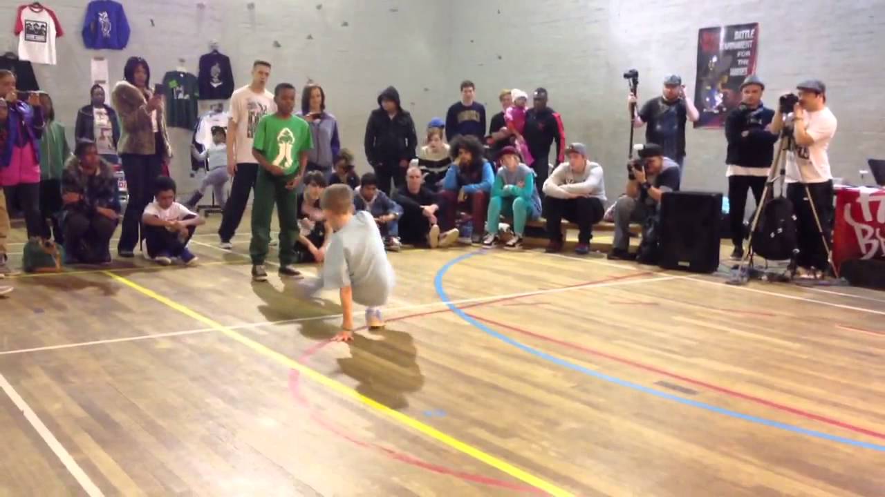 AJ The Cypher Cat vs Lil J Semi-final @King of The B-Boys 6 - YouTube