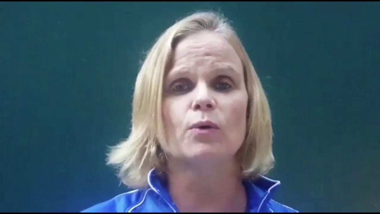 Claudia Poll suma 16 medallas en los mundiales de natación - YouTube