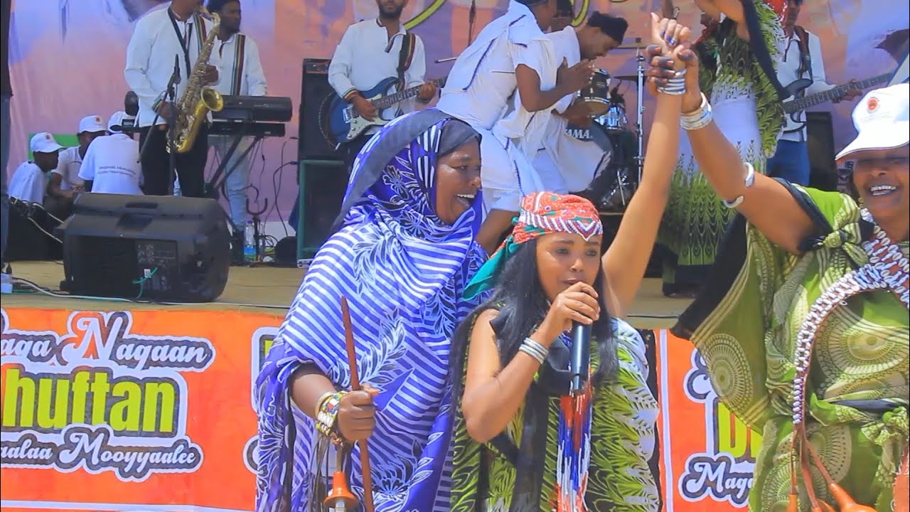 Lokho Ashane Live performance during Ethiopian 100 Millennium ...