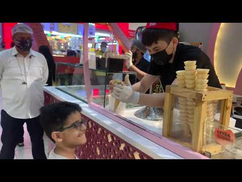 Turkish Twisting Scoops | Turkish Ice Cream Tricks! - YouTube