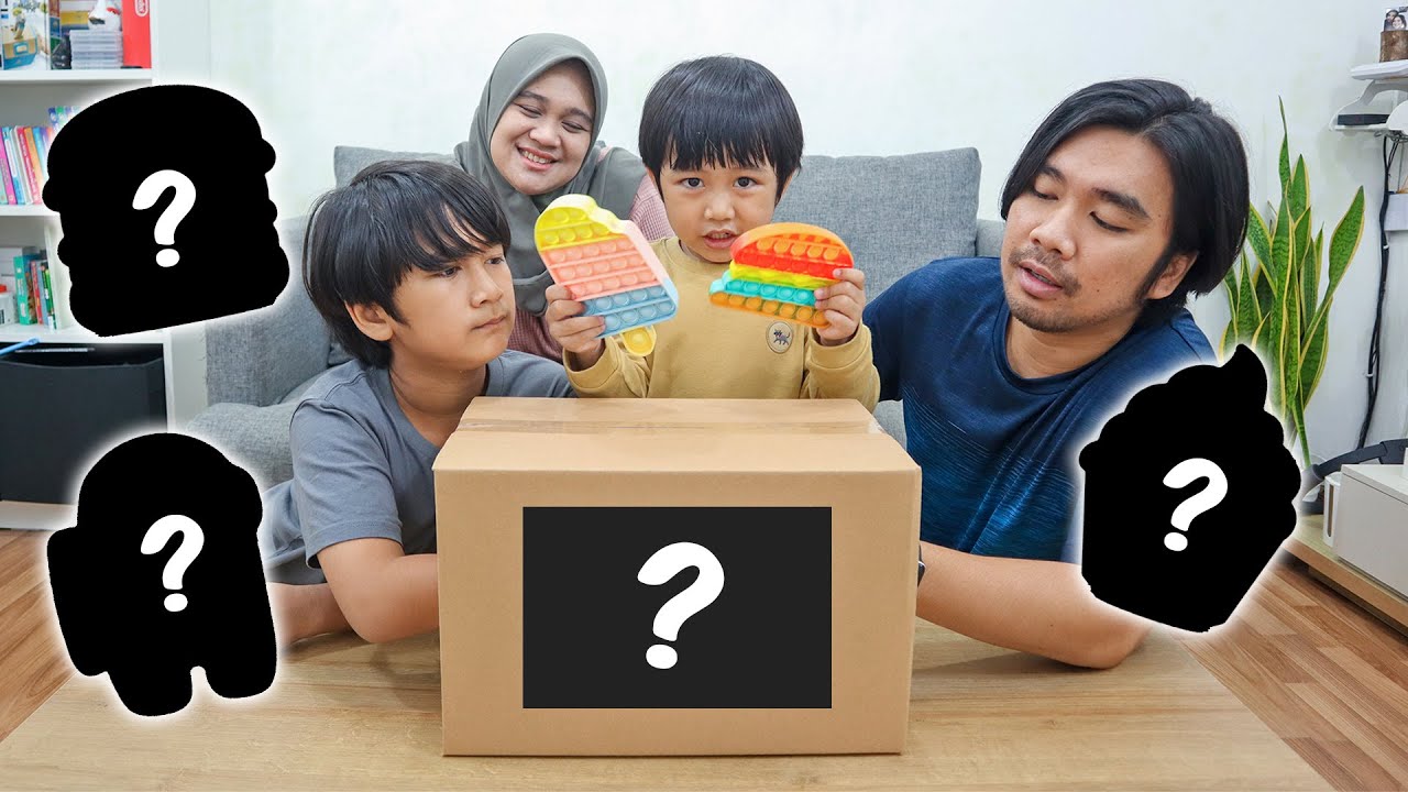 Tebak Bentuk Pop It | Keluarga Ziyan - YouTube