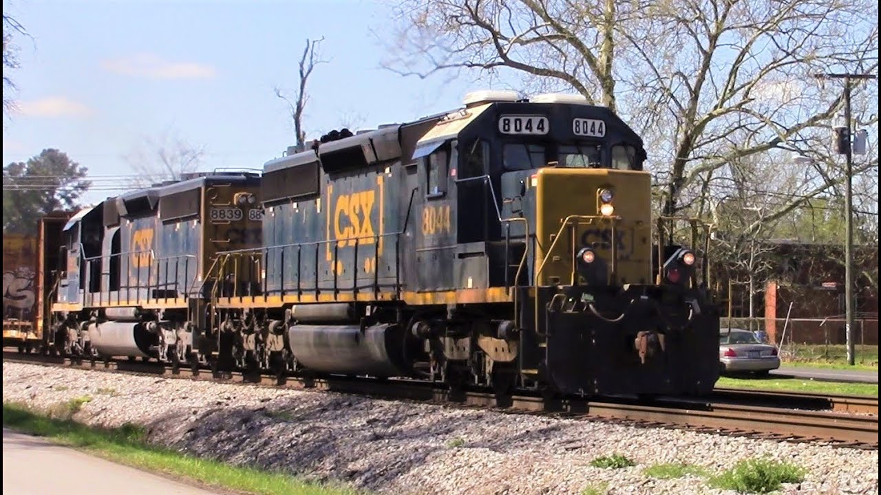 CSX Pair of SD40-2's roaring in Notch 8 leads CSX F768-02 North!! - YouTube