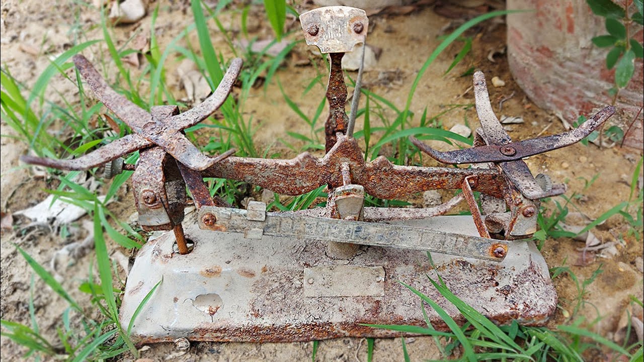 RESTORATION Vintage Rusty Old Jewelry Scale Restoration - YouTube