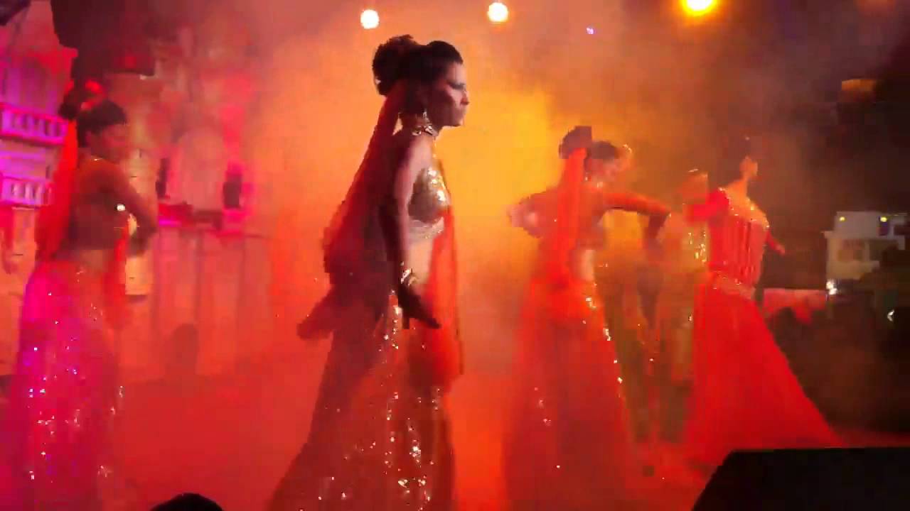 Music dance indea การแสดงที่ประเทศอินเดีย ที่สุดโชว์เดินทางไปดูงาน - YouTube