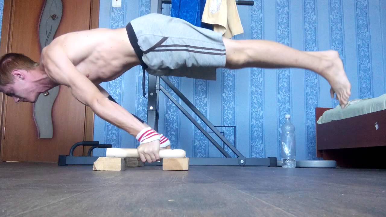 Ещё немного фулл горизонта/A little full planche Roman Deev - YouTube