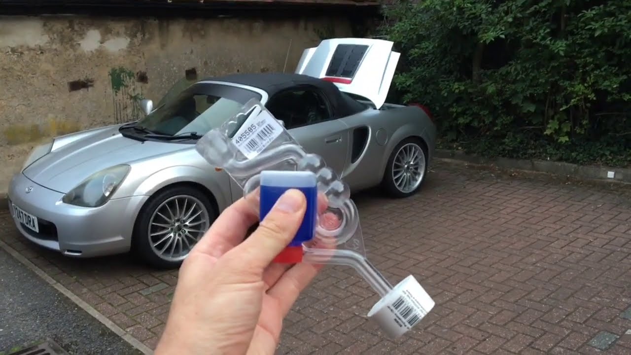 Toyota MR2 Roadster radiator replacement - YouTube