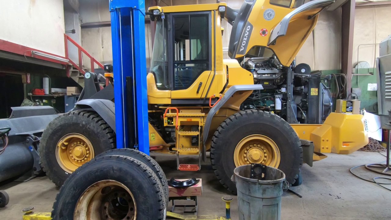 500 hour service on a 2018 Volvo L90H loader, and how to acknowledge ...