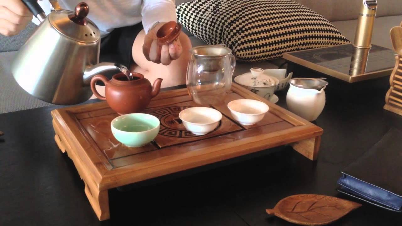 How to Pour Tea - YouTube