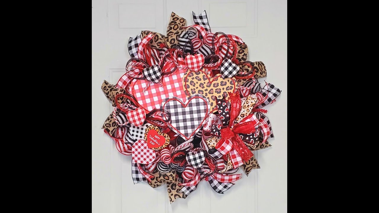 How to make a Valentine's wreath using the Woodland ruffle method - YouTube