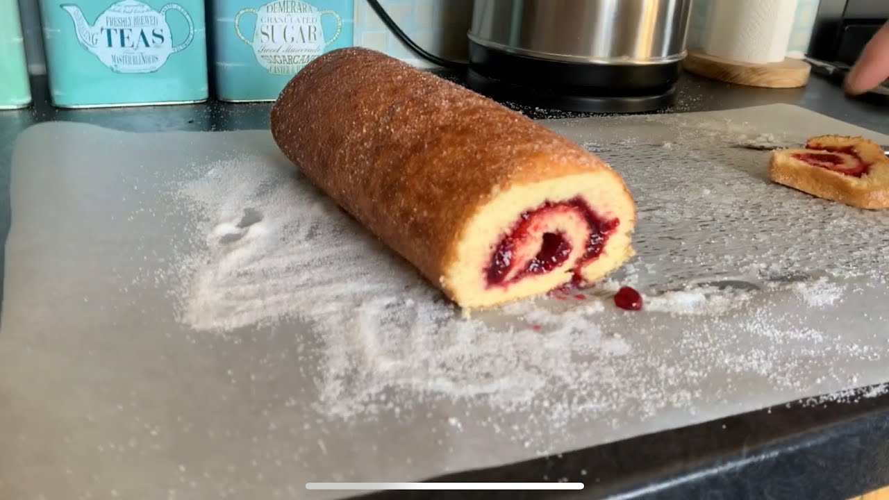 Easy Swiss Roll - YouTube