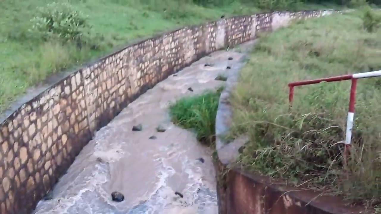 SPILLWAY&STILLING BASIN IN ACTION - YouTube