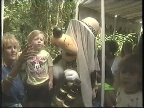 Adventureland | A Day at Disneyland, The Happiest Place on Earth (1993 VHS)