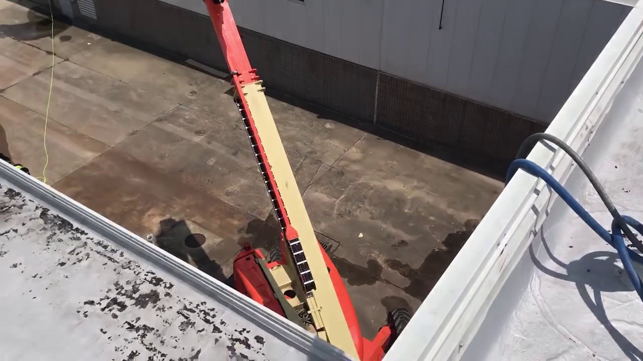 1/2” All-Flo Reaches 50’ On A Lift - YouTube