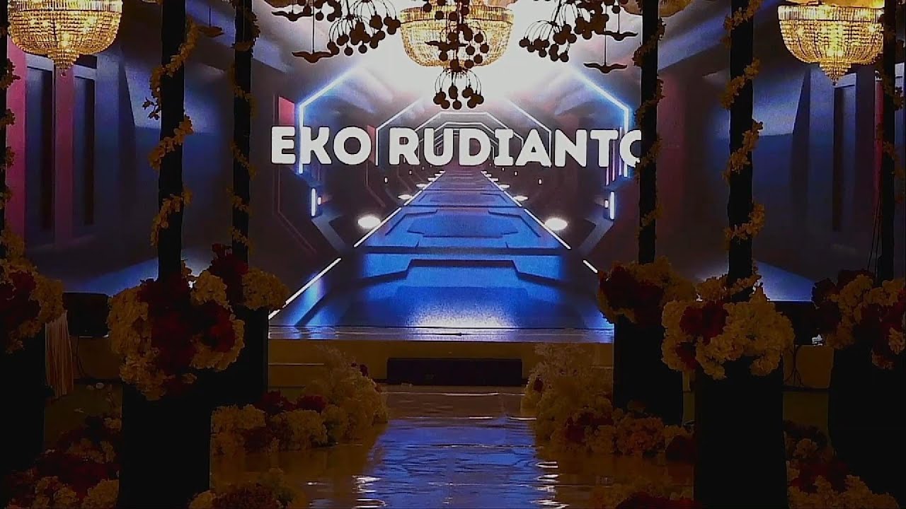 Mtrendz Fashion Runway - Designer Eko Rudianto - YouTube