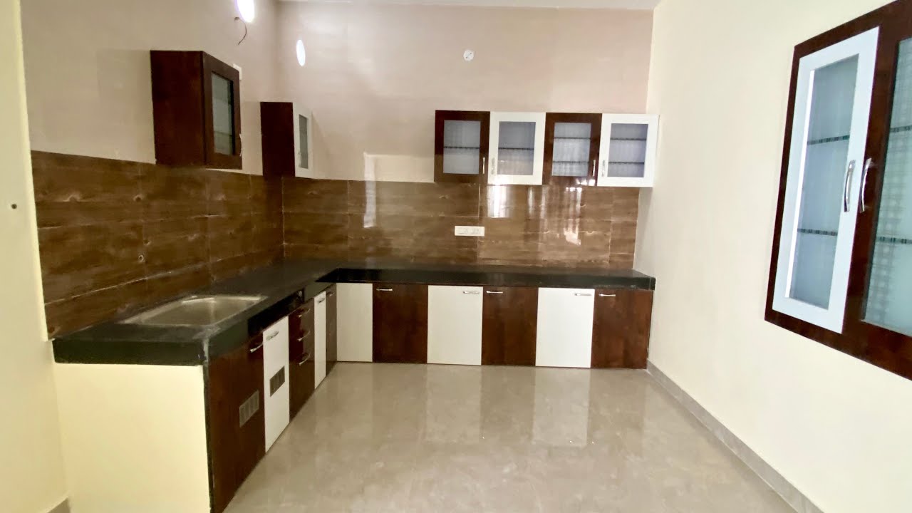 11x16 Size Modular Kitchen Design // Brown & White Theme Kitchen Design ...