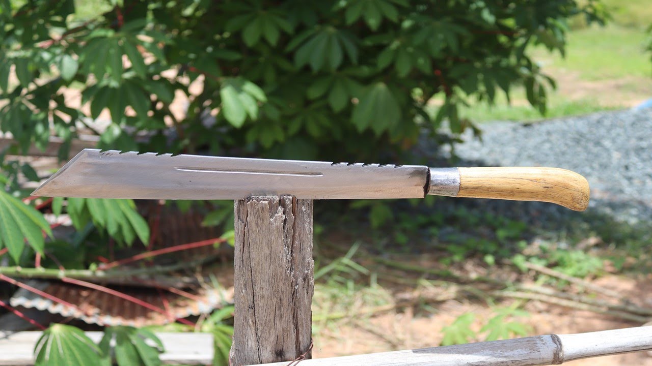 Blacksmithing - Forging A Machete 1 From Steel. - YouTube